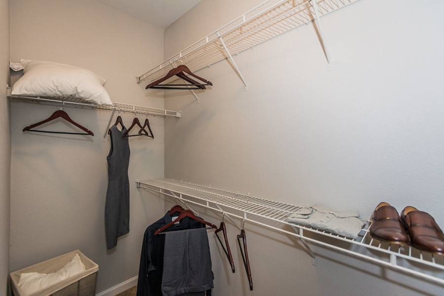 IMT Stoneleigh at Deerfield | Explore Pet Friendly Apartments For Rent