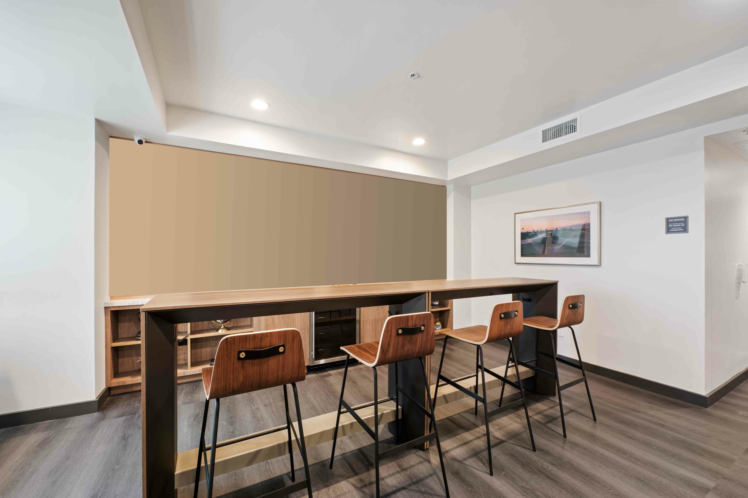 Gallery 421 | Tour Our Long Beach Community