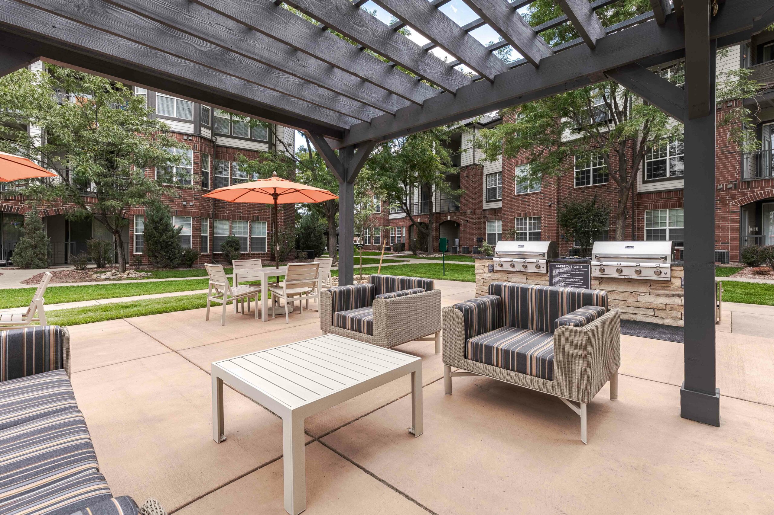 IMT Lowry | Pet-Friendly Apartments For Rent In Denver, Colorado