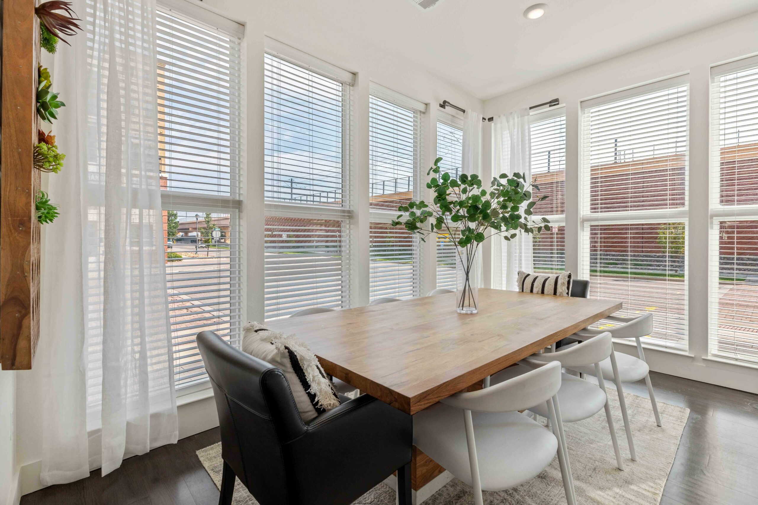 IMT at RidgeGate | Explore Our Pet Friendly Apartment Community